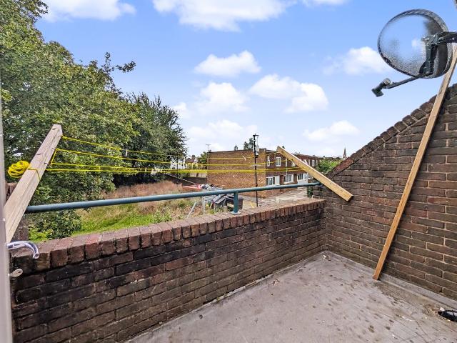 Sturrock Close, London N15, 1 bed flat to rent, £1,695 pcm | PrimeLocation