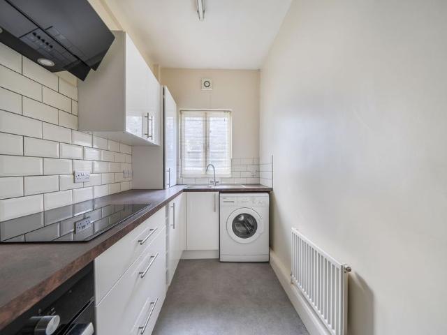 Sturt Road, Haslemere, Surrey, GU27