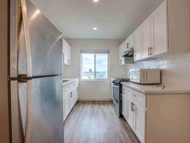 Stylish Mid‑Century Building in West Adams Park Tract 1 Bedroom Apartment for Rent at 4037 W 28th St, Los Angeles, CA 90018 UNNC