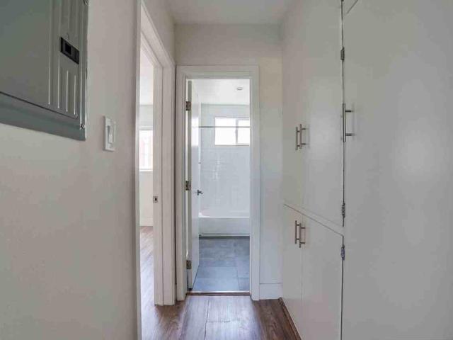 Stylish Mid‑Century Building in West Adams Park Tract 3 Bedroom Apartment for Rent at 4037 W 28th St, Los Angeles, CA 90018 UNNC