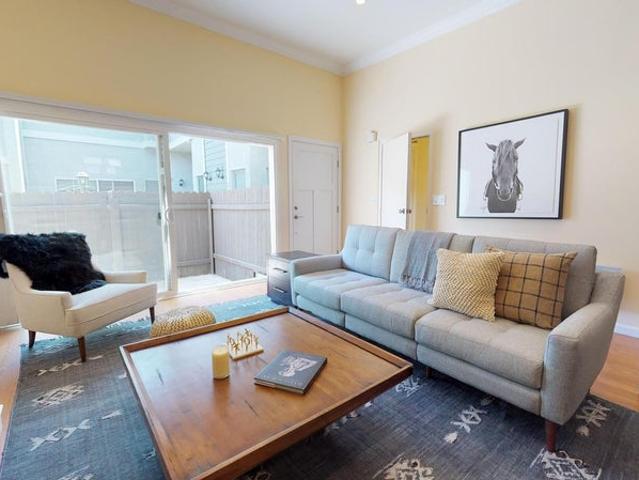 Stylish North Redondo Beach Townhome With Lovely