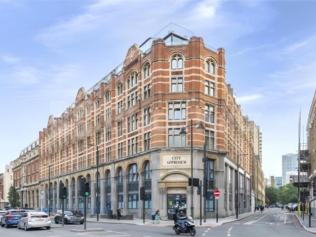 Stylish One Bedroom Apartment in Prime Old Street Location – 764 Sq Ft