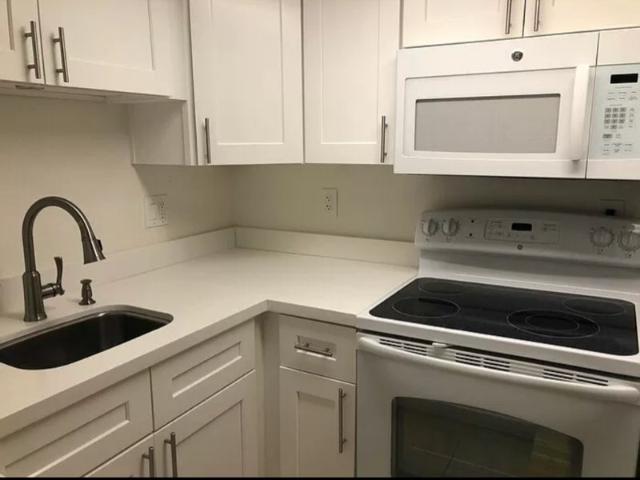 Stylish + Affordable! Remodeled 1BR in prime locat