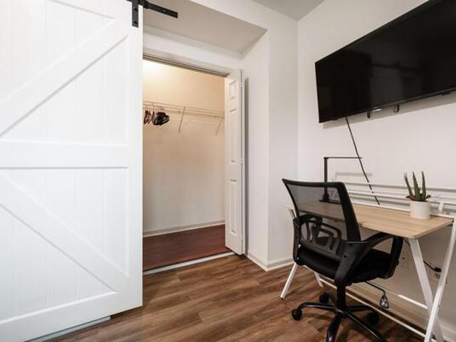 Stylish and Comfortable 2 Bedroom in DC Apartment Close to H Street