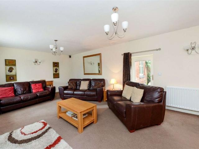 Stylish and spacious Barn Conversion, newly redecorated and well located on the outskirts of Tarporley