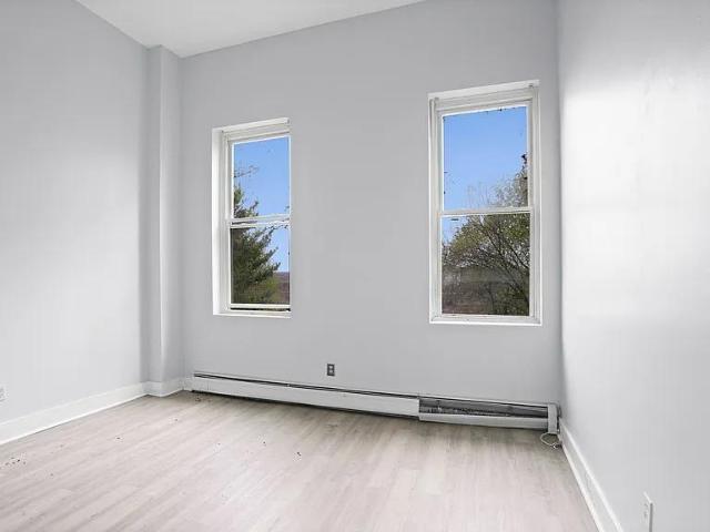 Stylish Apartment With Utilities Included
