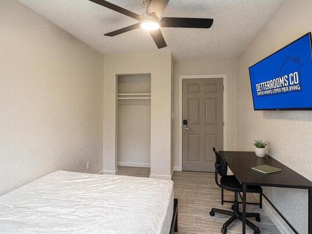 Stylish Co Living | Near Transit | Fast WiFi | Pro Mgmt | Laundry | Furnished Rooms