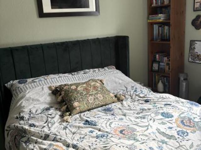 Stylish double room in house close to Dartford station