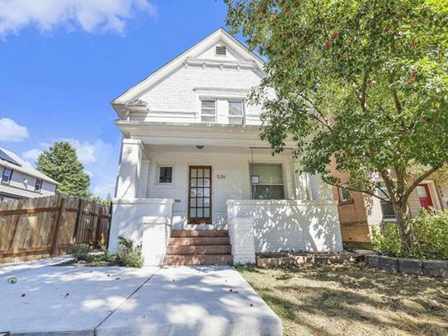 Stylish Governors' Park 1 bed/1 bath apartment near Cherry Creek Trail