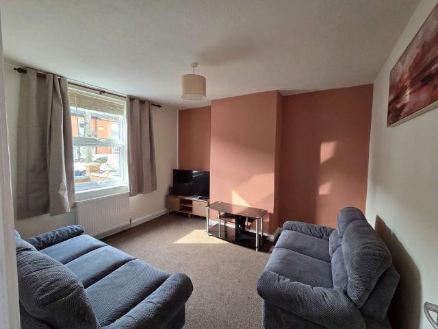 Stylish Home from Home House Share Room 4 Front Left
