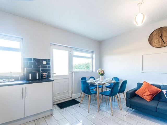 ✨ Stylish House Share | All Bills Included | Available Now Room 7