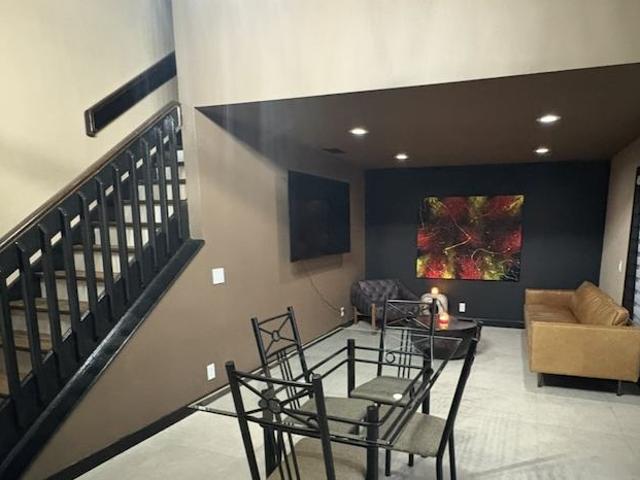 Stylish Lakeview townhome in Miami Lakes
