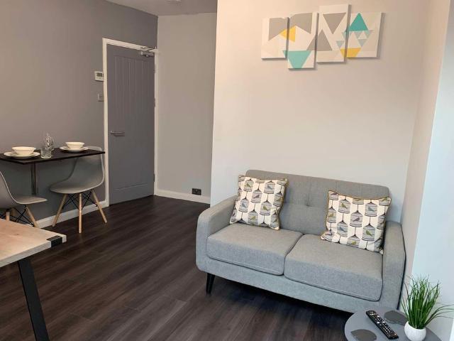 Stylish Property In East Ipswich Lacey Street Room 2
