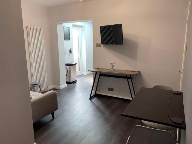 Stylish Property In East Ipswich Lacey Street Room 3