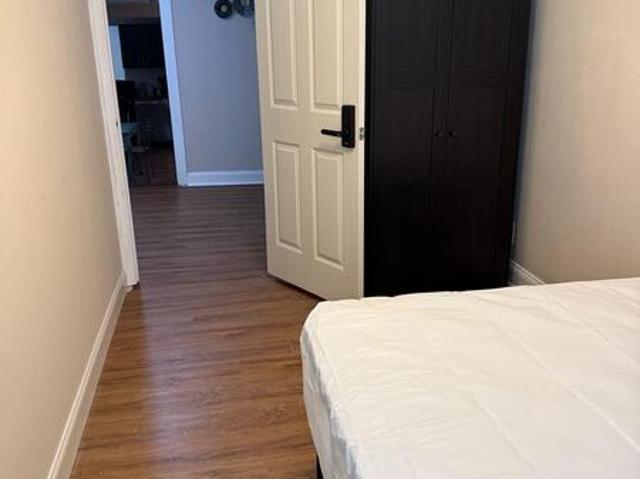 Stylish Renovated Tampa Co Living! Furnished Rooms | All Utilities + Fast Wi Fi | Quiet, Safe Neighborhood | Near Transit | Top Rated Host | Move In Ready – Be the 1st to Book!
