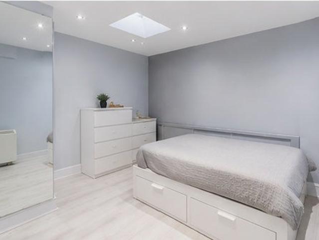 Stylish Split Level 1 Bed flat near King Cross