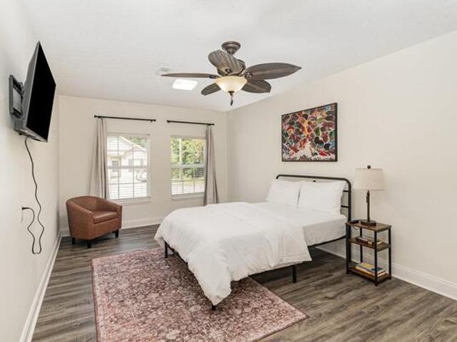 Stylish West Nashville Home Minutes to Downtown & The Nations