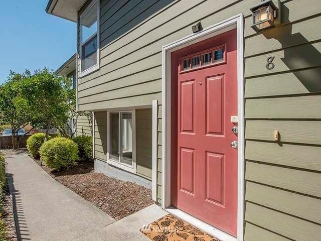 Stylish 1BR Ground_Floor Condo in Highland Park |