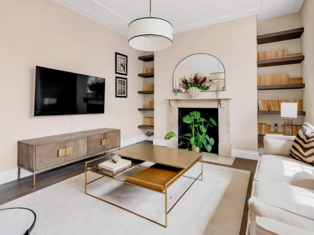 Stylish 2 Bed Apartment