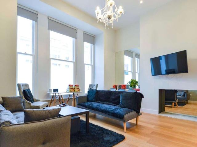 Stylish 2 bedroom apartment on this very sought after road