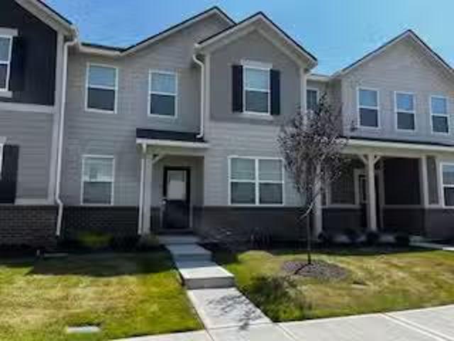 Stylish 3 Bed, 3 Bath Townhouse in Westfield Available Aug 20.