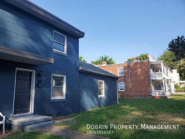 Stylish 4BR Steps from Maymont Park