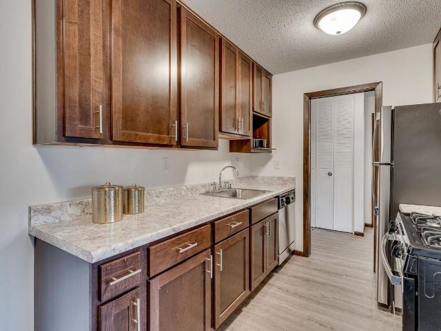 Sumter Green Apartments 2 Bedroom Apartment for Rent at 3016 Sumter Ave N, Crystal, MN 55427 Winnetka Hills