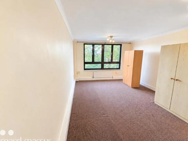 Summerwood Road