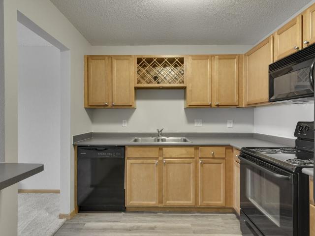 Summer Creek Apartments 1 Bedroom Apartment for Rent at 3900 Plymouth Blvd, Plymouth, MN 55446 Plymouth Wayzata