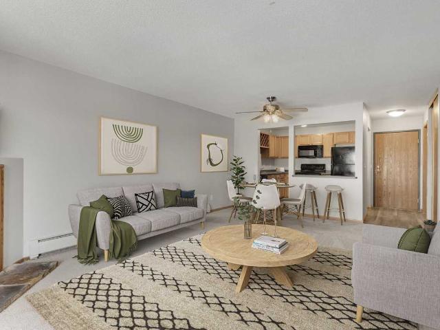 Summer Creek Apartments 2 Bedroom Apartment for Rent at 3900 Plymouth Blvd, Plymouth, MN 55446 Plymouth Wayzata