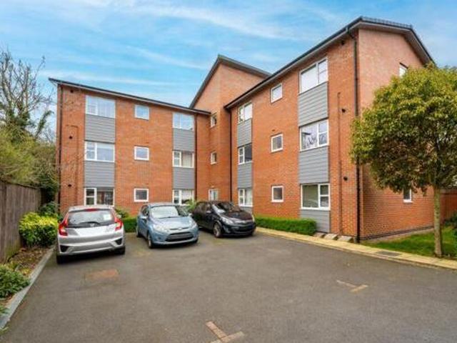 Summer Crescent, Beeston, 2 Bedroom Flat