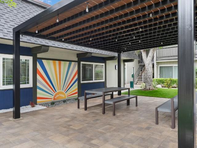 Summer Crest Apartments 1 Bedroom Apartment for Rent at 2828 W Ball Rd, Anaheim, CA 92804