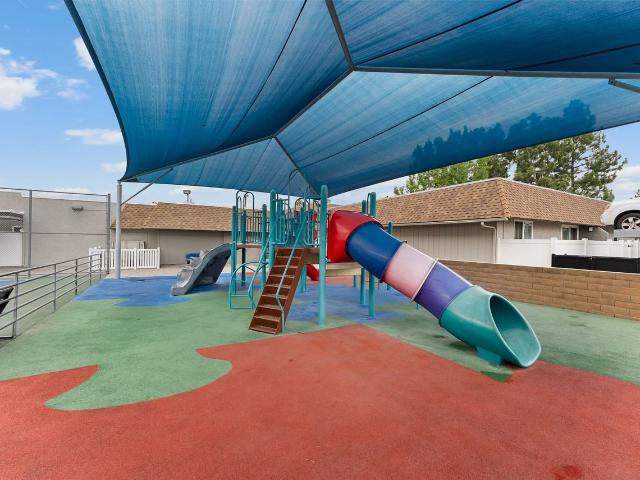 Summer Crest Apartments 2 Bedroom Apartment for Rent at 2828 W Ball Rd, Anaheim, CA 92804