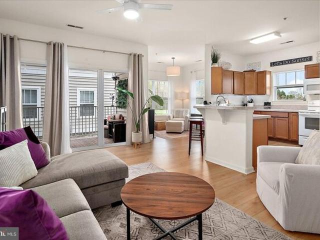 Summer Brook Way Unit G, Milford, Condo For Sale