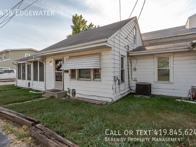 Summer Living Near the Lake – Adorable 2BR in Point Place!
