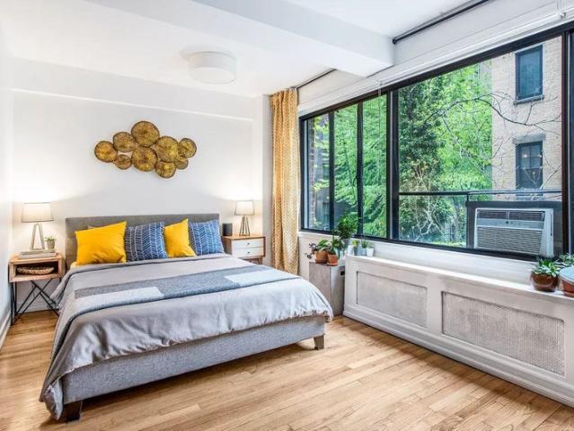 Summer SUBLET Murray Hill Studio– Massive Alcove