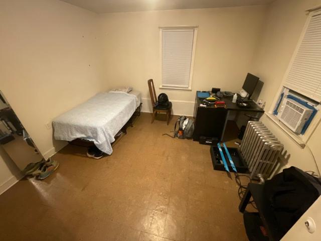 [Summer sublease] single room in a house