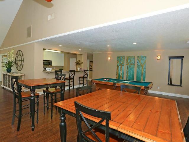 Summer Place 1 Bedroom Apartment for Rent at 445 W Nees Ave, Fresno, CA 93711