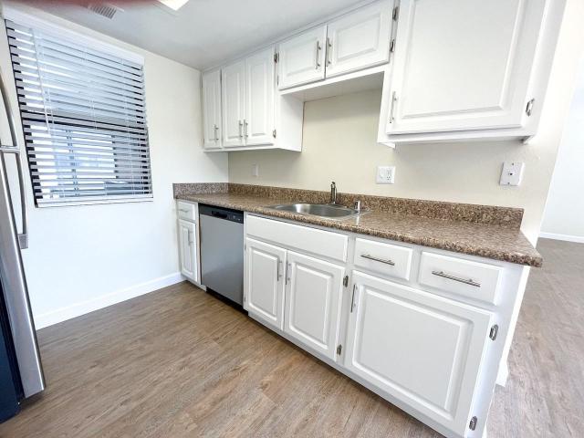 Summer Place 1 Bedroom Apartment for Rent at 445 W Nees Ave, Fresno, CA 93711