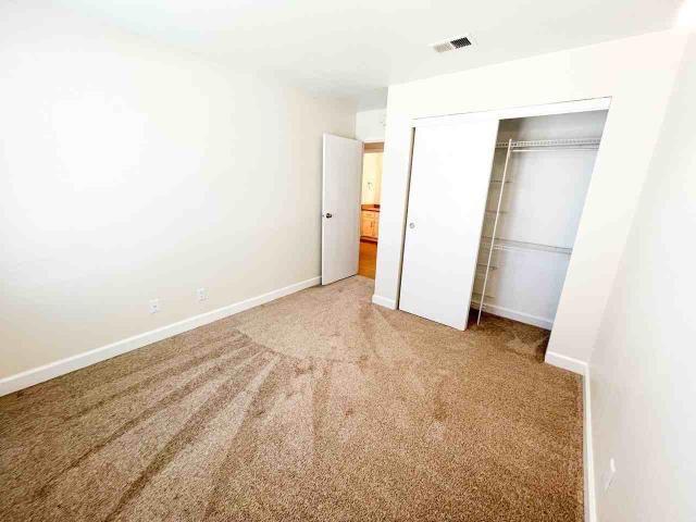 Summer Place 1 Bedroom Apartment for Rent at 445 W Nees Ave, Fresno, CA 93711