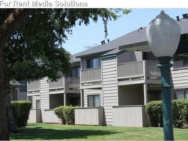 Summer Place 2 Bedroom Apartment for Rent at 445 W Nees Ave, Fresno, CA 93711