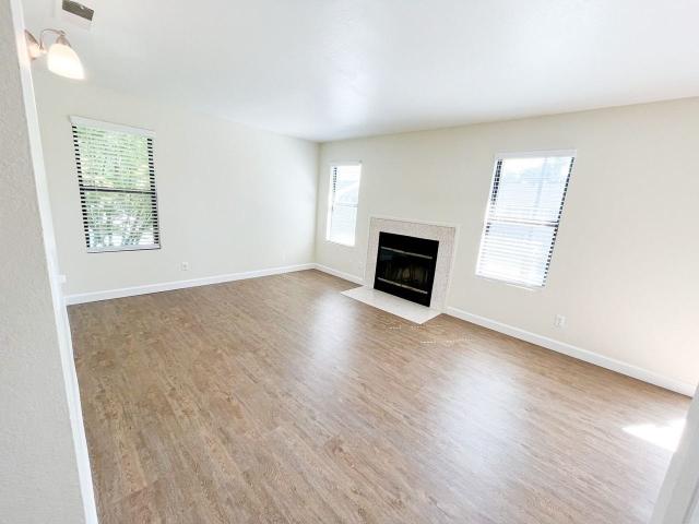 Summer Place 2 Bedroom Apartment for Rent at 445 W Nees Ave, Fresno, CA 93711