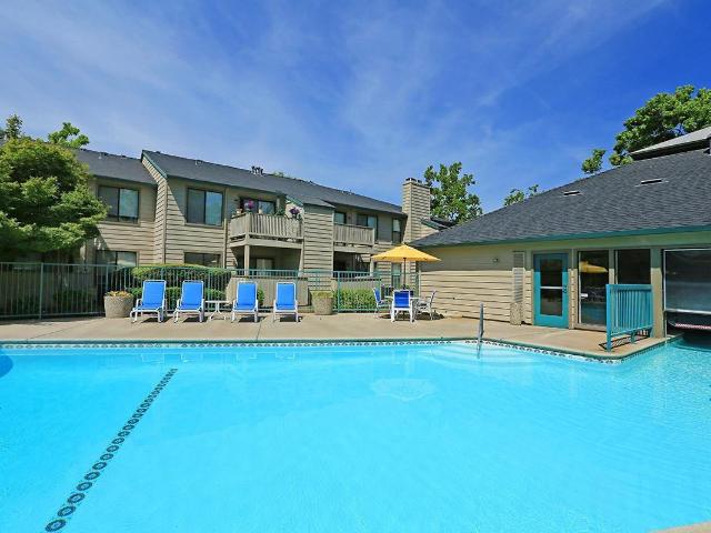 Summer Place 2 Bedroom Apartment for Rent at 445 W Nees Ave, Fresno, CA 93711