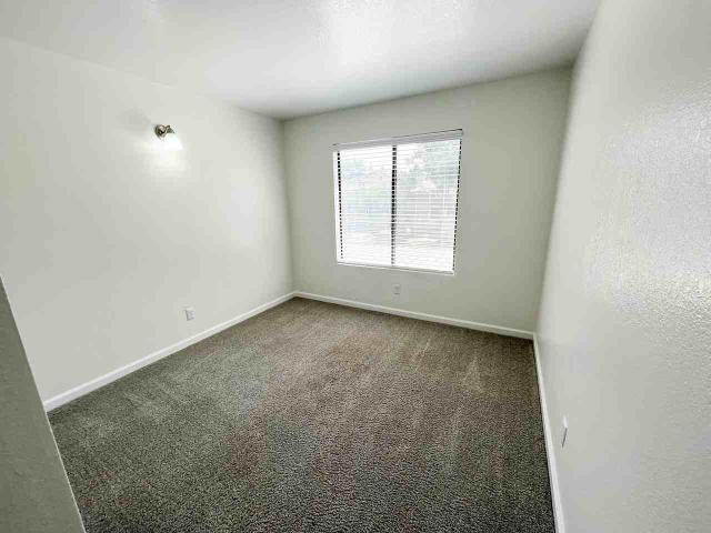 Summer Place 2 Bedroom Apartment for Rent at 445 W Nees Ave, Fresno, CA 93711