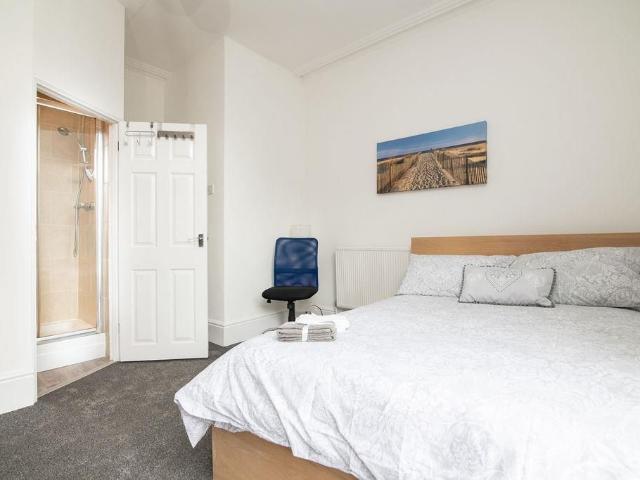 Summerfield Crescent, Edgbaston, Birmingham B16, Room to rent, £785 pcm | PrimeLocation