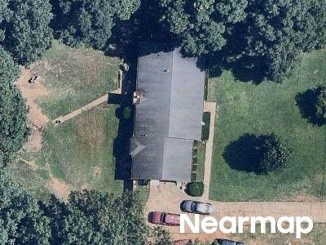 Summerfield Dr