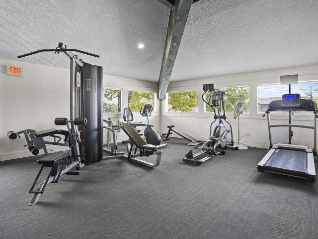 Summerfield Place Apts. 1 Bedroom Apartment for Rent at 11777 N Meridian Pl, Oklahoma City, OK 73162