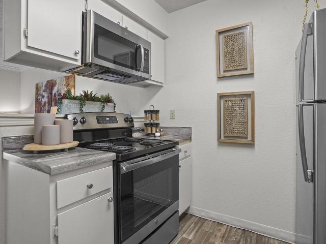 Summerfield Place Apts. 1 Bedroom Apartment for Rent at 11777 N Meridian Pl, Oklahoma City, OK 73162