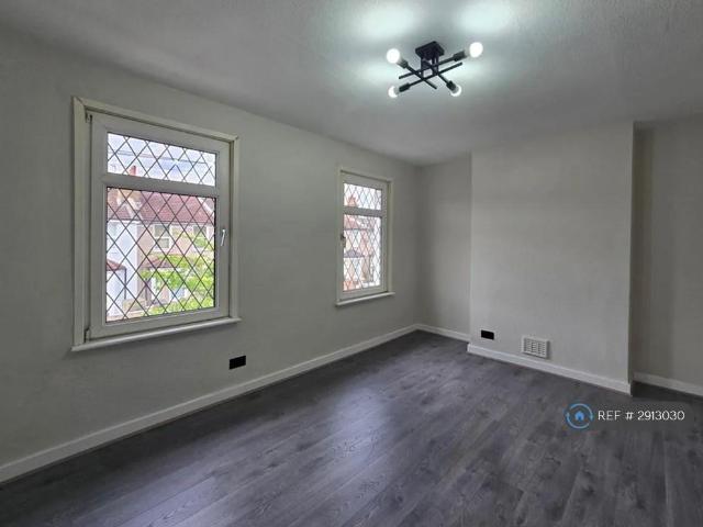 Summerfield St, London, SE12 3 bed detached house to rent £2,750 pcm £635 pw