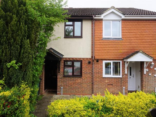Summerfields, Chineham RG24, 2 bed terraced house to rent, £1,300 pcm | PrimeLocation